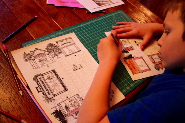 Handicrafts in History Studies : Half a Hundred Acre Wood