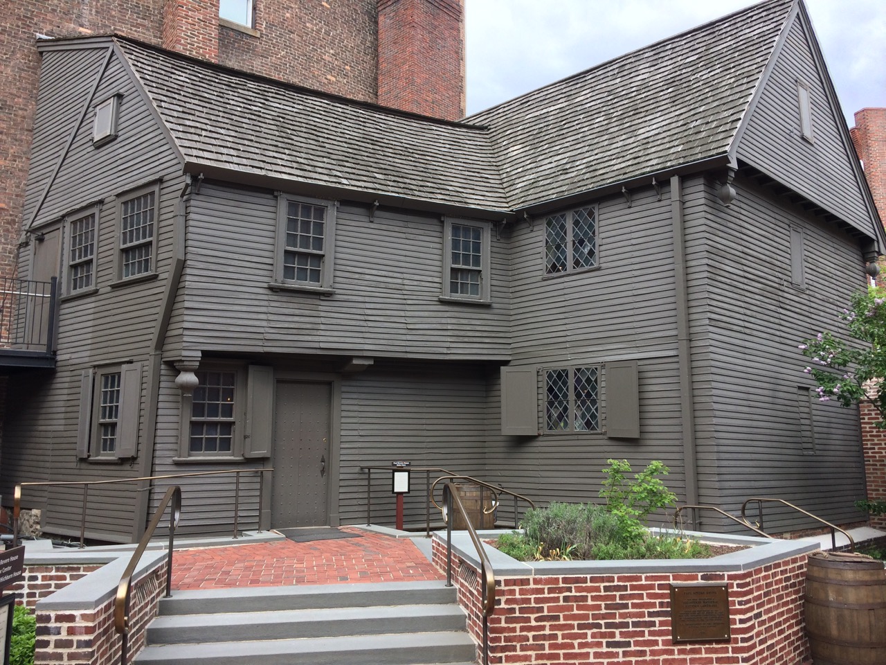 Treading on Boston's Freedom Trail : Half a Hundred Acre Wood